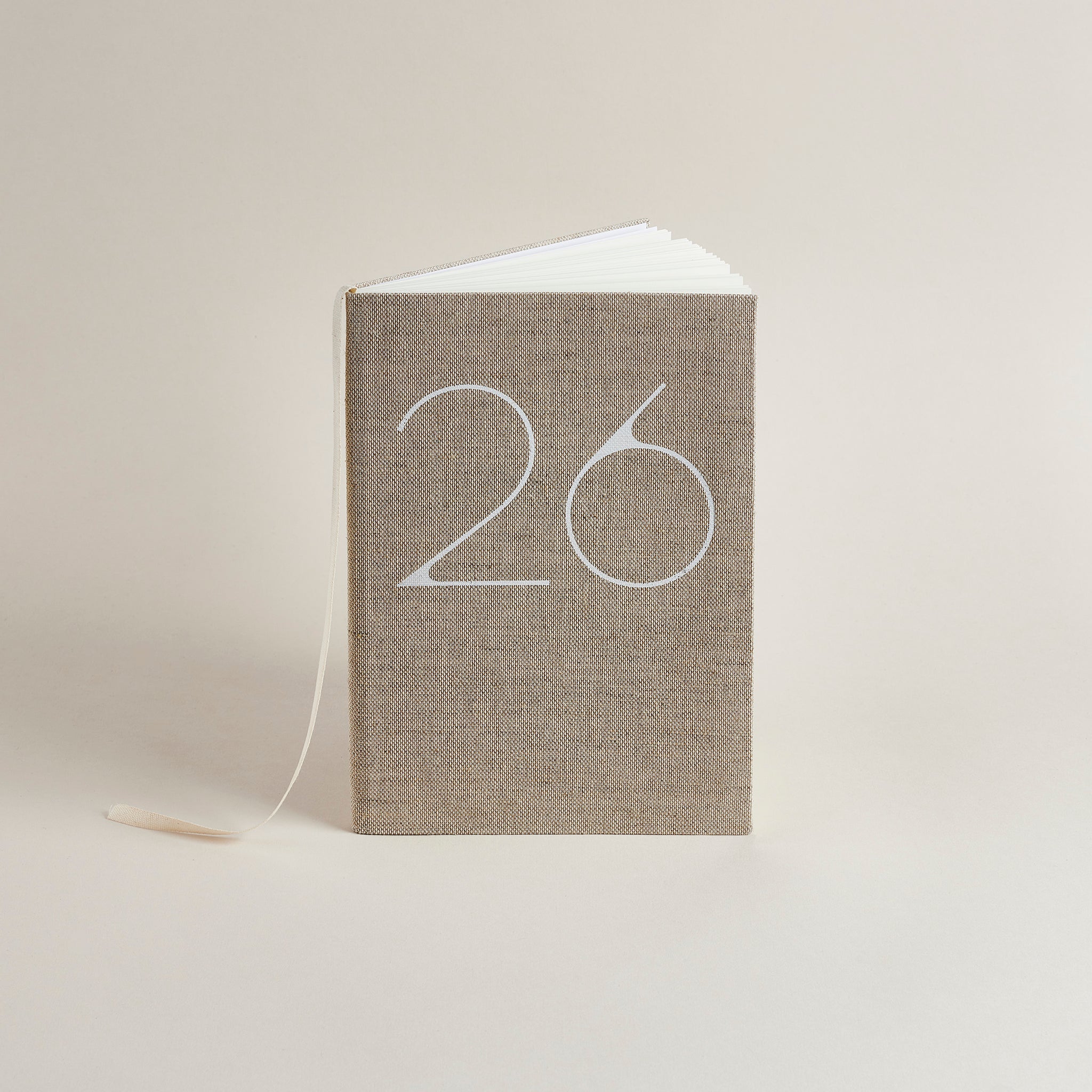 2026 Diary | Week per double page | Linen | A5 | MARK+FOLD